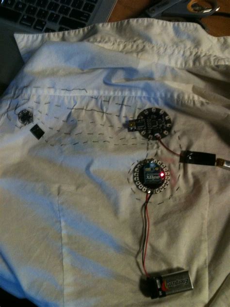 Glitches In Receiving Incoming Accelerometer Data Sending From Lilypad