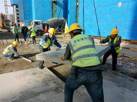 八师石河子市首个工地创新使用拆装式临时道路混凝土板块 八师 师团新闻 胡杨网2023 兵团胡杨网 新疆兵团新闻门户