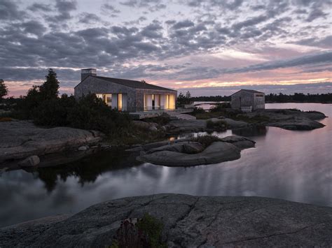 Cedar Cottages By Akb Architects Are Surrounded By Open Waters And