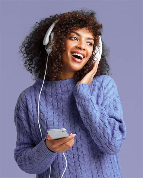 Premium Photo Cute Girl Listen To Song In Headphone