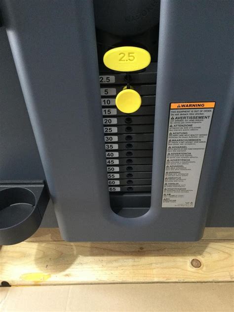 Technogym Selection 700 Arm Curl Uzed