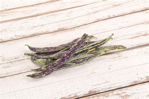 Premium Photo Raw Green Bean String Heap