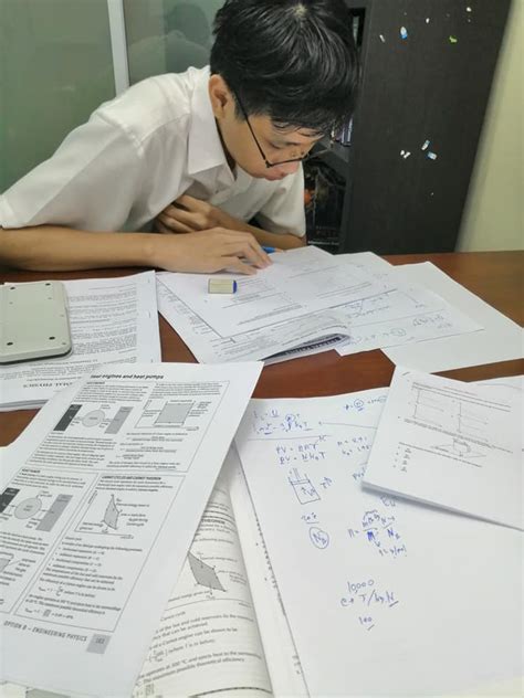 อ เจน รับสอนพิเศษ วิชา Maths And Physics คณิตศาสตร์และฟิสิกส์หลักสูตรนานาชาติ หลักสูตร Igcse And A