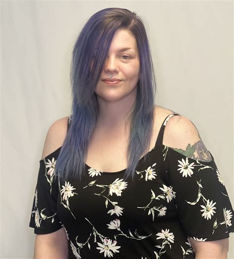 Gwen Gets A Short Pixie Chop It Off