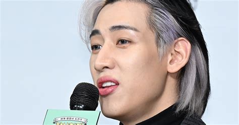 뱀뱀 매력넘치는 ‘영업천재 [포토엔hd]