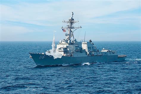 America Fires Worlds Most Advanced Air Defense Missile Using Aegis For The First Time