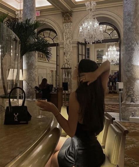 Dark Aesthetic Rich Girl Lifestyle Old Money Aesthetic Classy Aesthetic