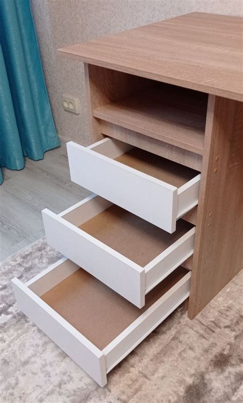 Стіл Стіл письмовий Стіл з шухлядами 2 500 грн Офісні меблі Миргород на Olx