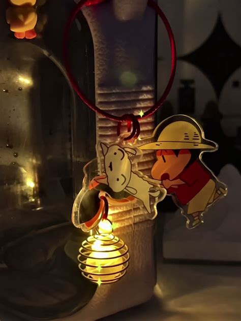 所以，今年夏天你见到萤火虫了吗 挂饰挂件＃钥匙扣挂件 蜡笔小新钥匙扣 挂件 动漫钥匙扣 Youtube