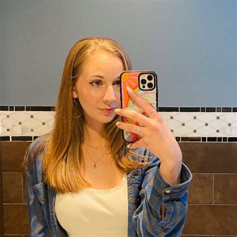 Grace Ashcroft 💫 Gashcroft Snapchat Stories Spotlight And Lenses