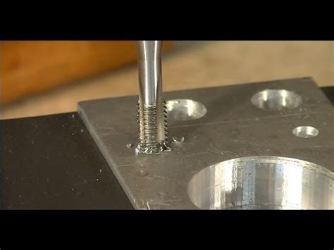 139 How To Cut Make A Thread In A Blind Hole Youtube