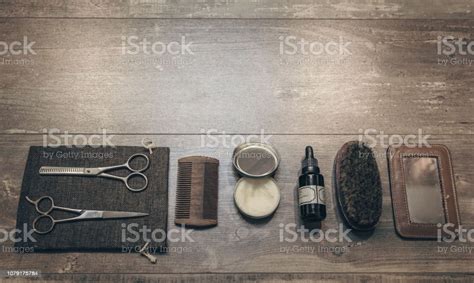 텍스트에 대 한 장소를 가진 나무 책상에 빈티지이 발사 장비 0명에 대한 스톡 사진 및 기타 이미지 0명 가위 개체 그룹 Istock