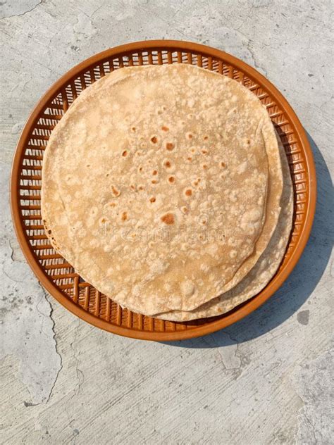 Chapati Also Known As Roti Rotli Safati Shabaati Phulka Chapo