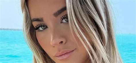 Emily Elizabeth Rocks A Tiny Bikini That Causes A Heart Attack