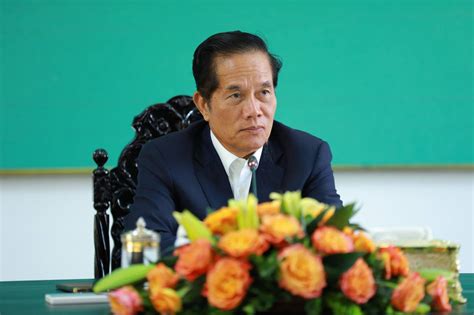 លោក ឃួង ស្រេង