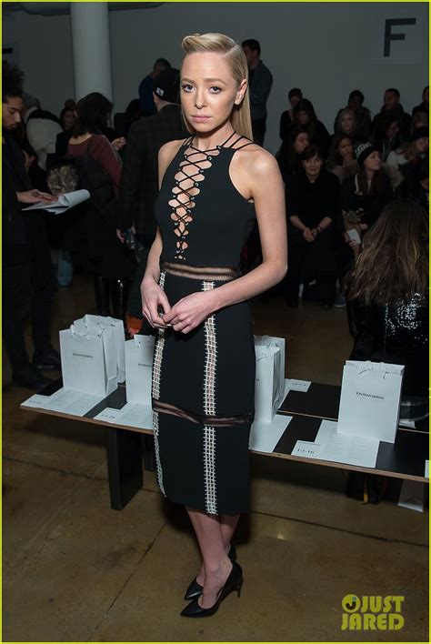 Mr Robots Portia Doubleday Totally Slayed During Nyfw Photo 3583626 Skyler Samuels