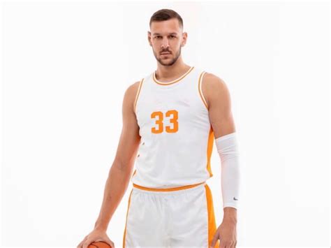 Uros Plavsic Bio Age Height Girlfriend Net Worth Wiki