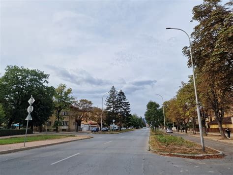 Казанлък инфо Започва подмяна на стълбовете за улично осветление в участък от бул