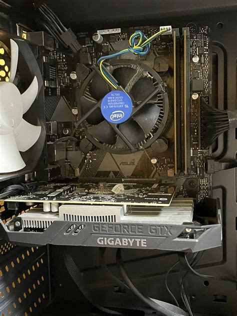 게이밍 컴퓨터 팝니다 당근 중고거래