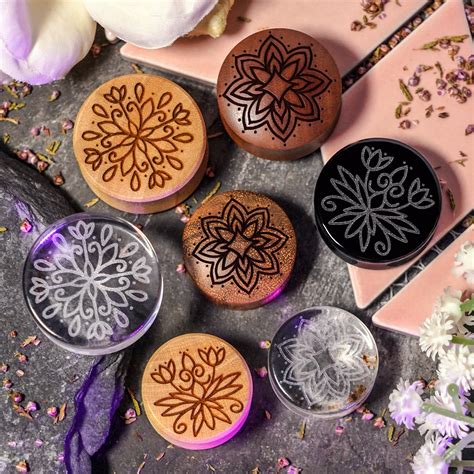 Starburst Mandala Ornamental Tattoo Plug Gauge Clear Glass Flat