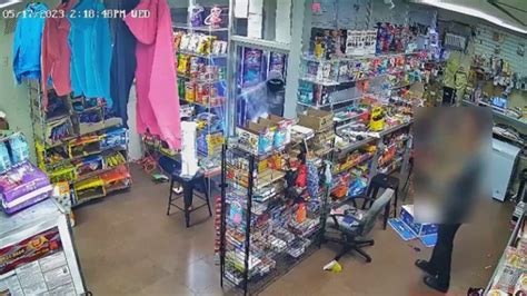 Philadelphia Suspects Bust Down Grocery Store Door With Ax Hold Worker