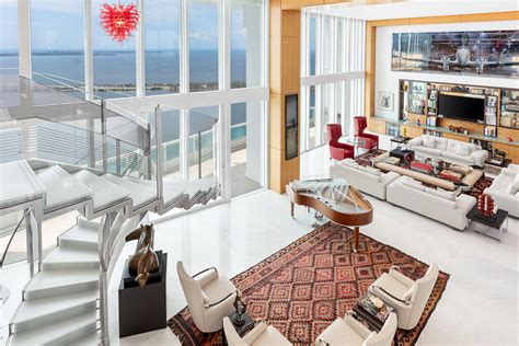Mark Yaffe Presents A Magnificent Duplex Apartment In Miami Haute