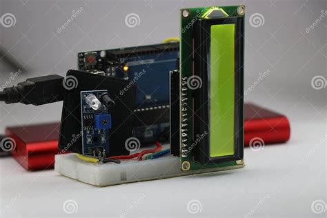 Tacómetro Hecho Con El Módulo Lcd Del Microcontrolador Arduino Y El
