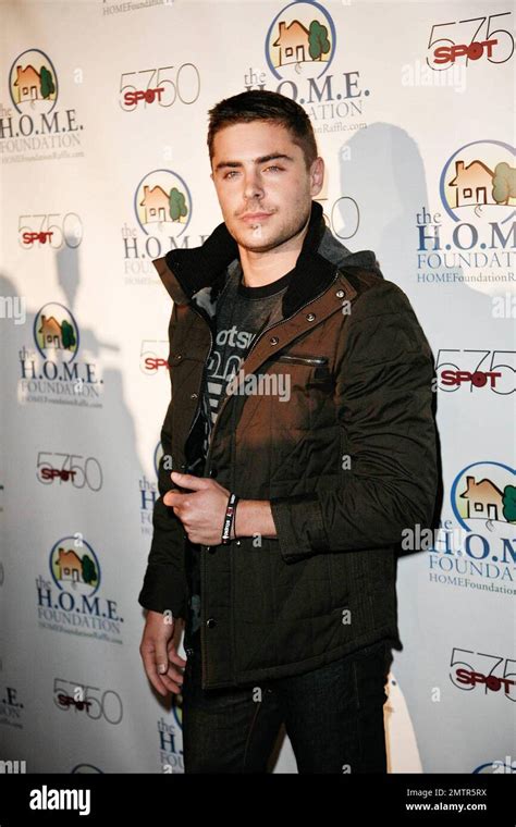 Zac Efron Arrives At H O M E Foundations Stiks Celebrity Video Game Challenge Held At Spot