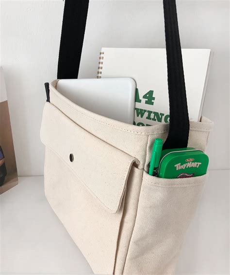 당일발송 단수납 캔버스 에코백 캐주얼 메신저백 숄더 크로스 투웨이백 스퀘어 학생가방 소풍 남녀공용 천가방 새내기 새학기 코디 추천 니트룩 셔츠코디 데일리백 WT