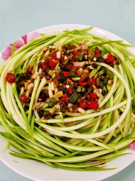 西葫芦怎么凉拌西葫芦怎么凉拌好吃凉拌西葫芦大山谷图库