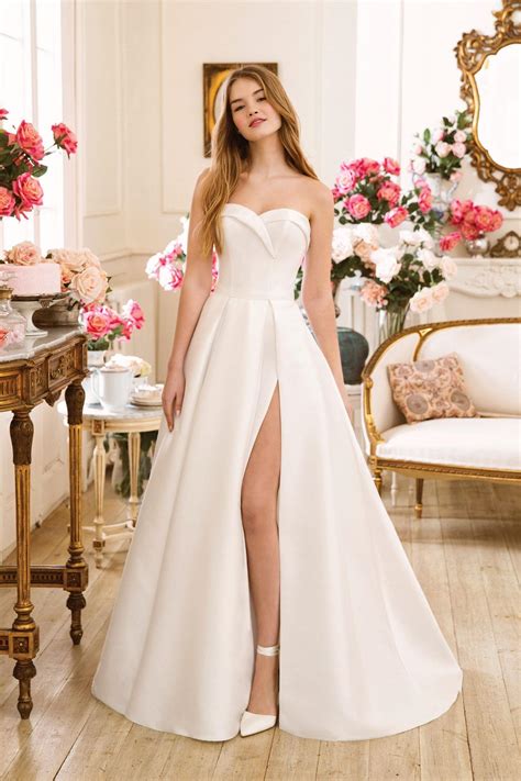 What Is A Sweetheart Neckline Wedding Dress At Agnes Bates Blog