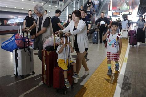 长三角铁路暑运收官 62天发送旅客近177亿人次