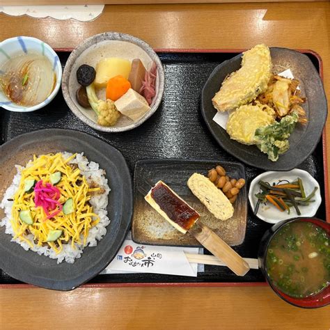 ちらし寿司定食？道の駅 おばあちゃん市・山岡の口コミ一覧 おいしい！が増えるグルメアプリ「sarah」
