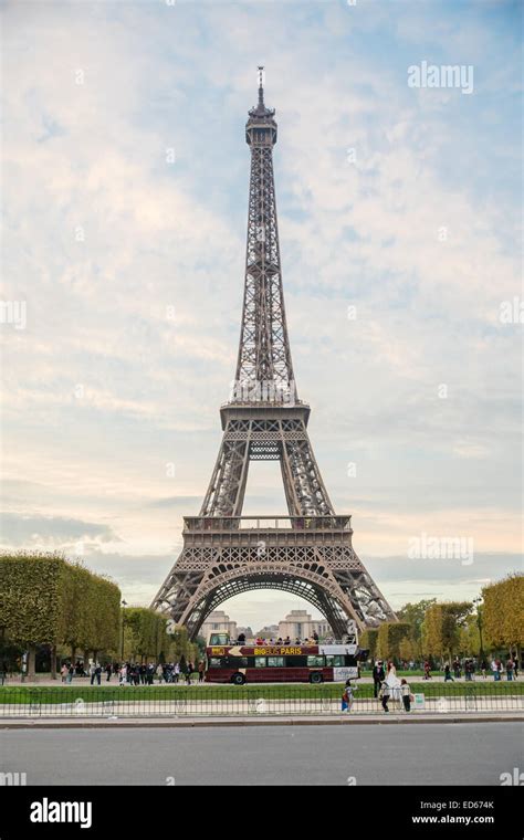 Paris Eiffel Tower Front View Stock Photo Alamy