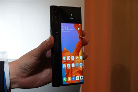 Huawei Unveils The Mate X Its First Foldable Phone That Turns Into A Tablet Tech Guide