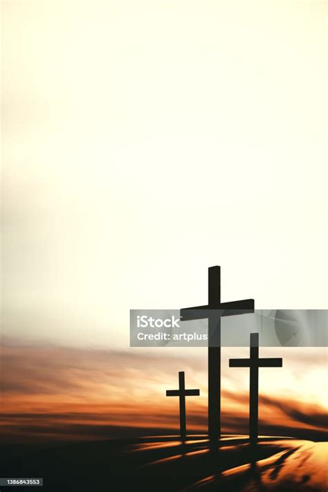 하늘과 구름 예수 그리스도와 빛의 광선의 거룩한 십자가 부활제에 대한 스톡 사진 및 기타 이미지 부활제 기독교 배경 주제 Istock