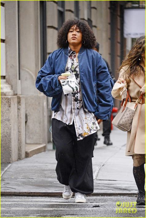Pregnant Naomi Osaka Goes For Starbucks Run With Mom Tamaki In Nyc