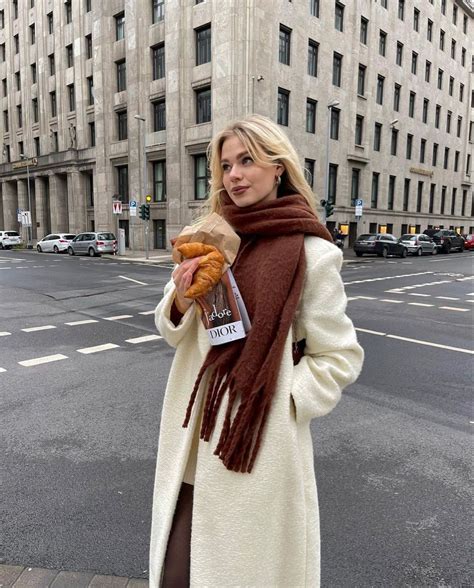 Pin By Lilith On Photo Ideas Winter Fashion Outfits Winter Fashion