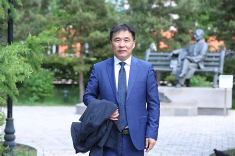 ИЗНН ын даргаар Б Батбаатар сонгогджээ