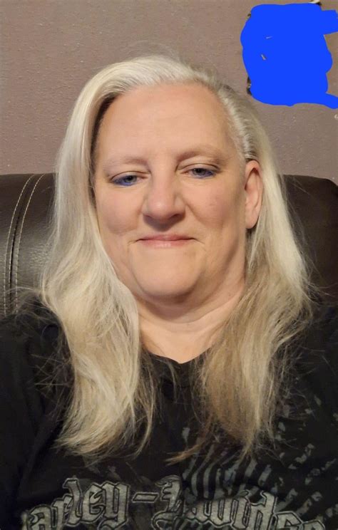 Can Someone Help Me Please R Photoshoprequest