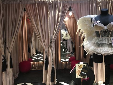 Victorias Secret New Bond Street Flagship Temporary Fitting Rooms