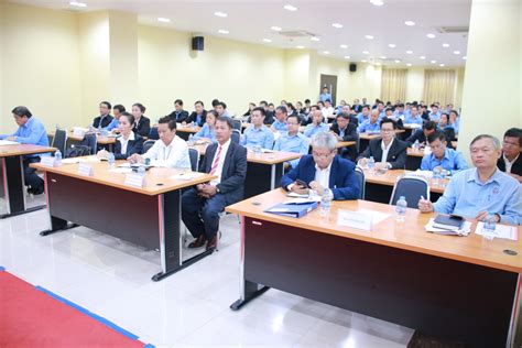 ລັດວິສາຫະກິດໄຟຟ້າລາວ ເປີດຊຸດເຝິກອົບຮົມທິດສະດີການເມືອງ ແລະການປົກຄອງໄລຍະສັ້ນ 45 ວັນ ຊຸດທີ Xiii