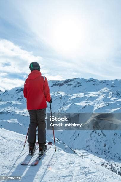 스위스 체르마트 스키 리조트에서 스키를 타는 젊은 스키 선수 16 17 살에 대한 스톡 사진 및 기타 이미지 16 17 살 겨울 겨울 스포츠 Istock