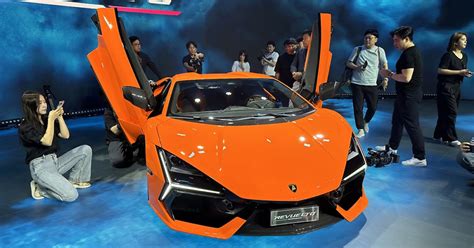 람보르기니의 첫 하이브리드 수퍼카 1 015마력 레부엘토 한국 공개 로드테스트