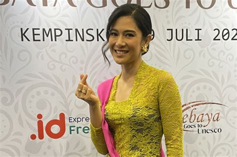 4 Artis Indonesia Yang Pernah Berprofesi Jadi Guru Salah Satunya Istri