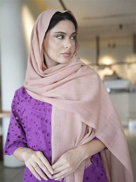 Modal Essential Hijab Stole Brunny