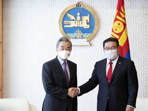 Г Занданшатарт БНХАУ ын Гадаад хэргийн сайд Ван И бараалхав Isee Mn