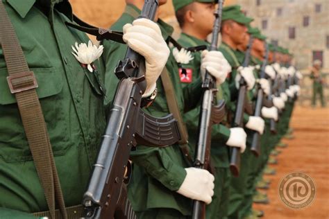 Shan News Burmese Version လောက်ကိုင်မြို့ အောက်မေ့ဖွယ်အခမ်းအနားသို့ Mndaa ခေါင်းဆောင် ဖုန