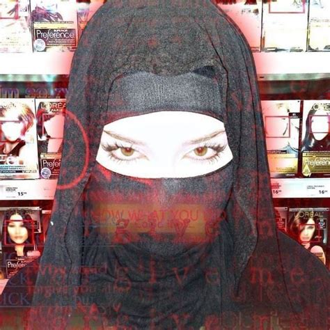 Leaf𖤐 Adlı Kullanıcının Grls Panosundaki Pin 2025 Optik Illüzyon