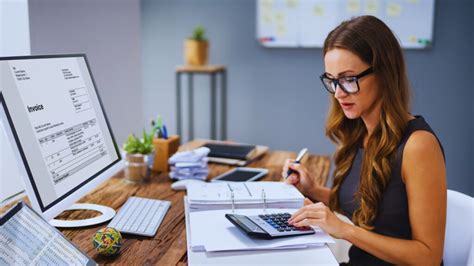 what is a variable expense definition examples and more